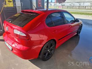 Sarkans SEAT Leon 2000 Saldus, ar dzinēja tilpumu 1.80 L un nobraukumu 0 tūkst. km par 1300 €, foto 4 vietnē AUTOMOTO.COM.LV