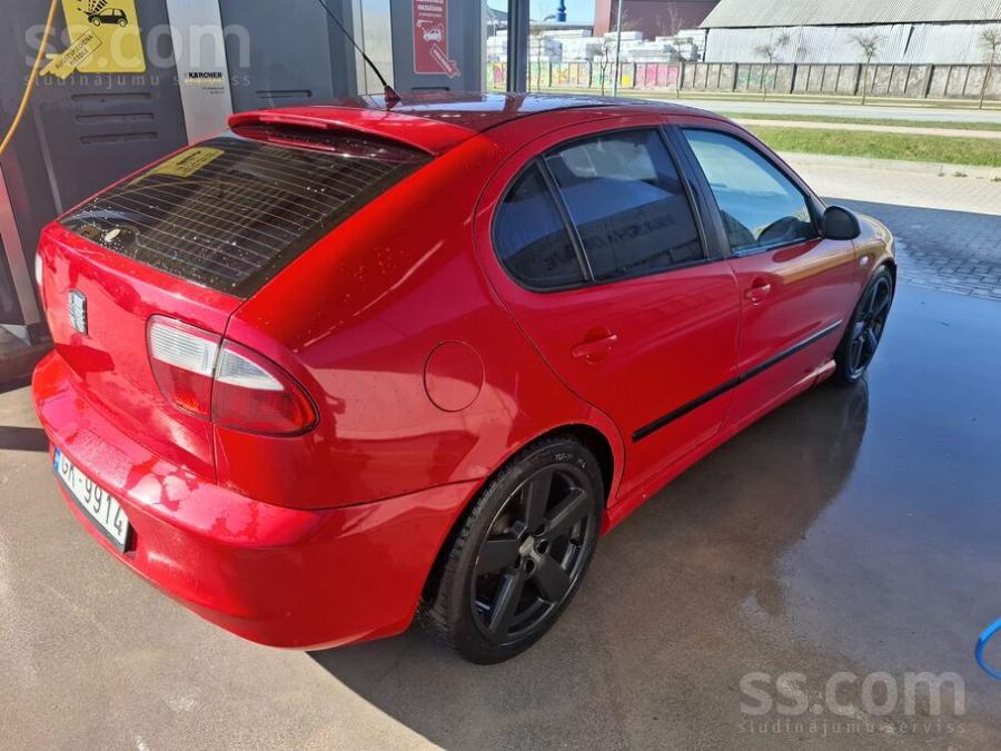 Sarkans SEAT Leon 2000 Saldus, ar dzinēja tilpumu 1.80 L un nobraukumu 0 tūkst. km par 1300 €, foto 4 vietnē AUTOMOTO.COM.LV
