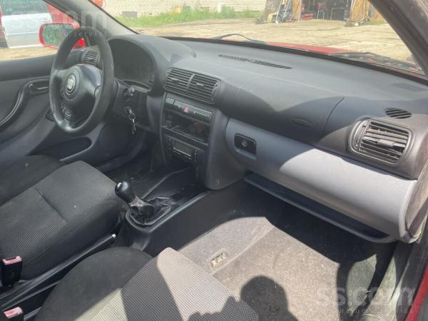 Sarkans SEAT Leon 2000 Rēzekne, ar dzinēja tilpumu 1.90 L un nobraukumu 492 tūkst. km par 500 €, foto 5 vietnē AUTOMOTO.COM.LV