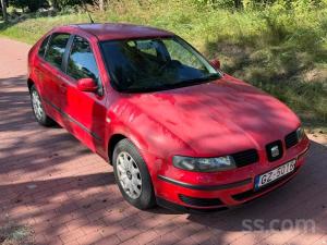 Sarkans SEAT Leon 2000 Ventspils, ar dzinēja tilpumu 1.90 L un nobraukumu 401 tūkst. km par 500 €, foto  vietnē AUTOMOTO.COM.LV