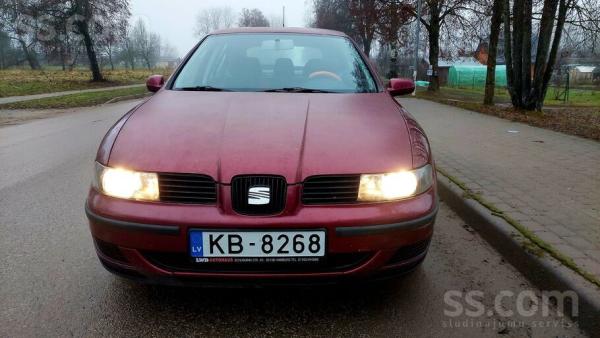 Sarkans SEAT Leon 2002 Rīga, ar dzinēja tilpumu 1.40 L un nobraukumu 0 tūkst. km par 900 €, foto 1 vietnē AUTOMOTO.COM.LV