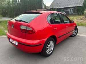 Sarkans SEAT Leon 2002 Daugavpils, ar dzinēja tilpumu 1.90 L un nobraukumu 290 tūkst. km par 890 €, foto 3 vietnē AUTOMOTO.COM.LV