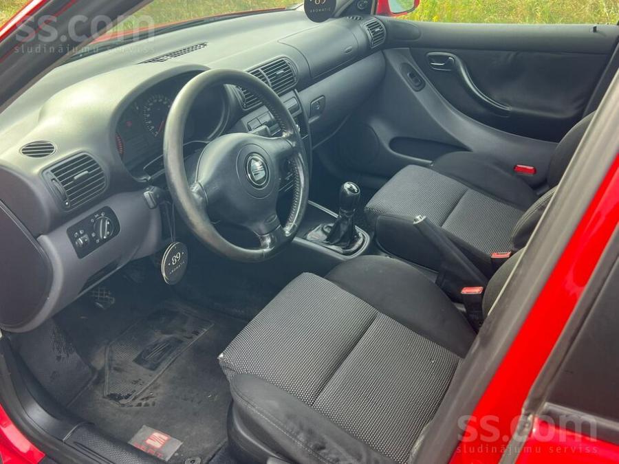 Sarkans SEAT Leon 2002 Daugavpils, ar dzinēja tilpumu 1.90 L un nobraukumu 290 tūkst. km par 890 €, foto 6 vietnē AUTOMOTO.COM.LV