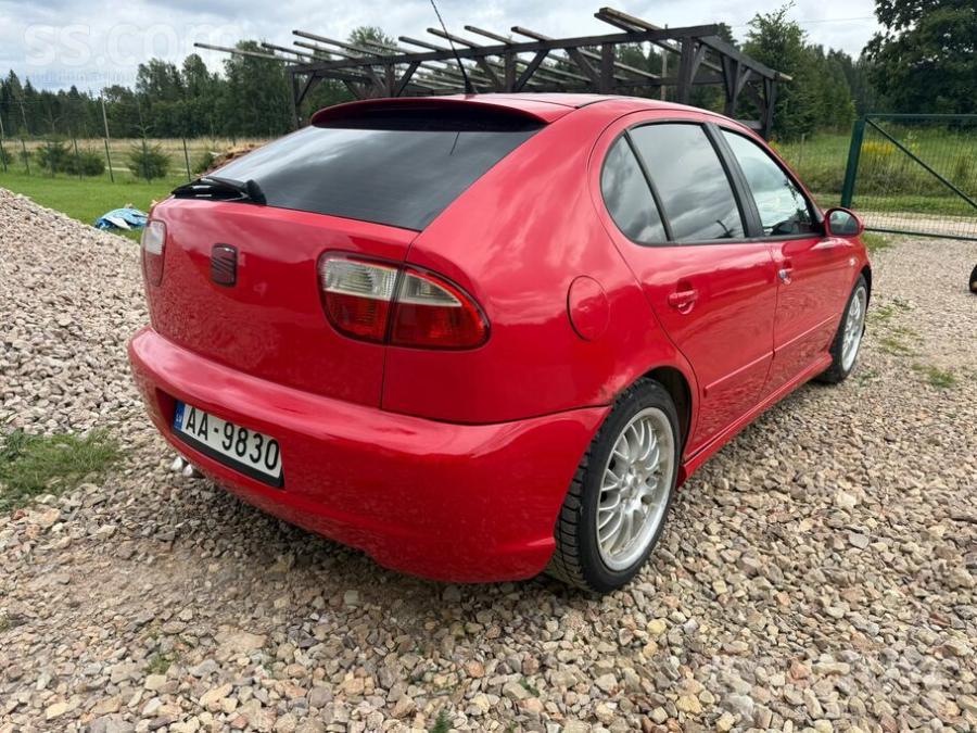 Red SEAT Leon 2002 in Riga, with an engine capacity of 1.90 L and mileage of 444 thousand km for 1700 €, photo 4 on AUTOMOTO.COM.LV
