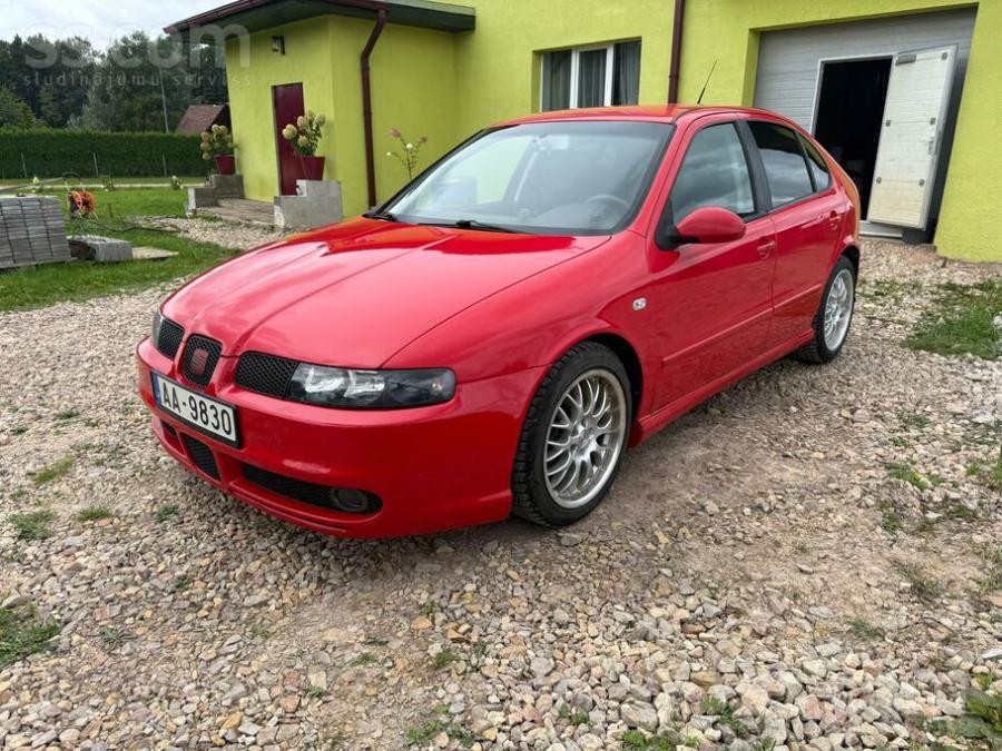 Red SEAT Leon 2002 in Riga, with an engine capacity of 1.90 L and mileage of 444 thousand km for 1700 €, photo 7 on AUTOMOTO.COM.LV