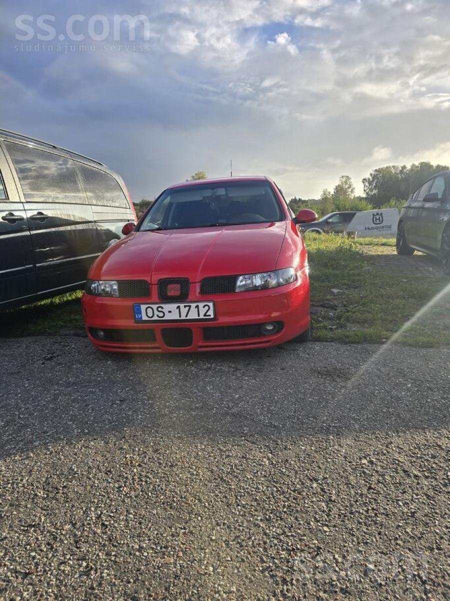 Sarkans SEAT Leon 2002 Talsi, ar dzinēja tilpumu 1.90 L un nobraukumu 445 tūkst. km par 1750 €, foto 1 vietnē AUTOMOTO.COM.LV
