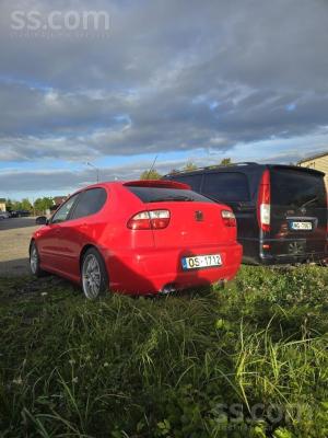 Sarkans SEAT Leon 2002 Talsi, ar dzinēja tilpumu 1.90 L un nobraukumu 445 tūkst. km par 1750 €, foto 4 vietnē AUTOMOTO.COM.LV