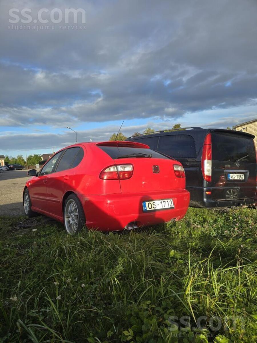 Sarkans SEAT Leon 2002 Talsi, ar dzinēja tilpumu 1.90 L un nobraukumu 445 tūkst. km par 1750 €, foto 4 vietnē AUTOMOTO.COM.LV