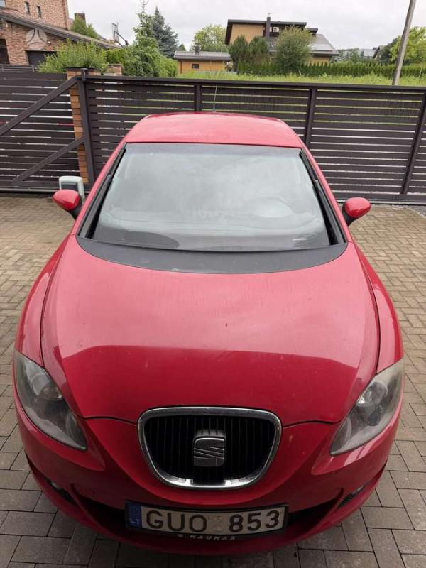 Sarkans SEAT Leon 2005 Kauņa, ar dzinēja tilpumu 1.90 L un nobraukumu 416 tūkst. km par 1250 €, foto 2 vietnē AUTOMOTO.COM.LV