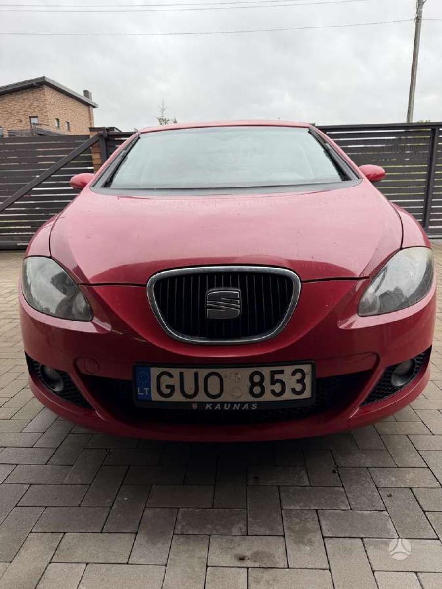 Sarkans SEAT Leon 2005 Kauņa, ar dzinēja tilpumu 1.90 L un nobraukumu 416 tūkst. km par 1250 €, foto 4 vietnē AUTOMOTO.COM.LV