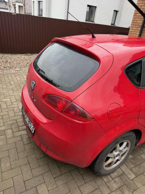 Sarkans SEAT Leon 2005 Kauņa, ar dzinēja tilpumu 1.90 L un nobraukumu 416 tūkst. km par 1250 €, foto 4 vietnē AUTOMOTO.COM.LV