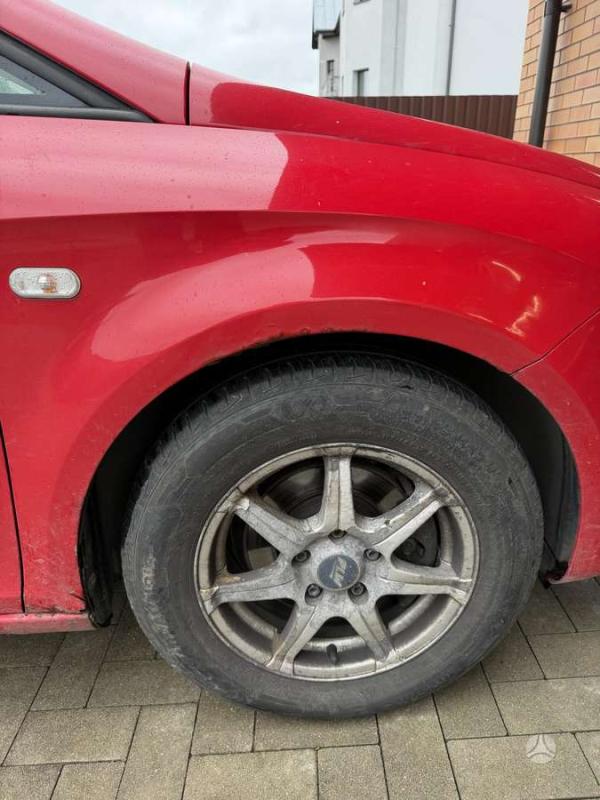 Sarkans SEAT Leon 2005 Kauņa, ar dzinēja tilpumu 1.90 L un nobraukumu 416 tūkst. km par 1250 €, foto 9 vietnē AUTOMOTO.COM.LV