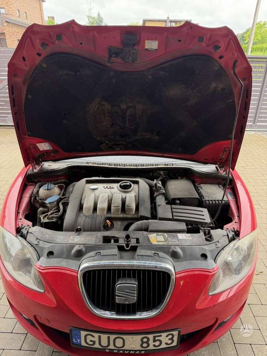 Sarkans SEAT Leon 2005 Kauņa, ar dzinēja tilpumu 1.90 L un nobraukumu 416 tūkst. km par 1250 €, foto 13 vietnē AUTOMOTO.COM.LV