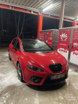 Sarkans SEAT Leon 2006 Šauļi, ar dzinēja tilpumu 2.00 L un nobraukumu 343 tūkst. km par 2000 €, foto 2 vietnē AUTOMOTO.COM.LV