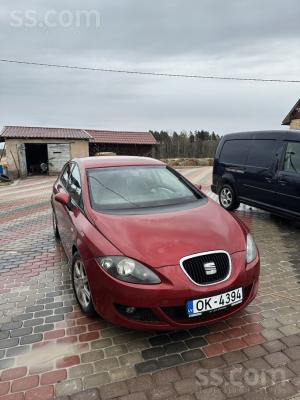 Sarkans SEAT Leon 2006 Rīga, ar dzinēja tilpumu 1.90 L un nobraukumu 447 tūkst. km par 500 €, foto  vietnē AUTOMOTO.COM.LV
