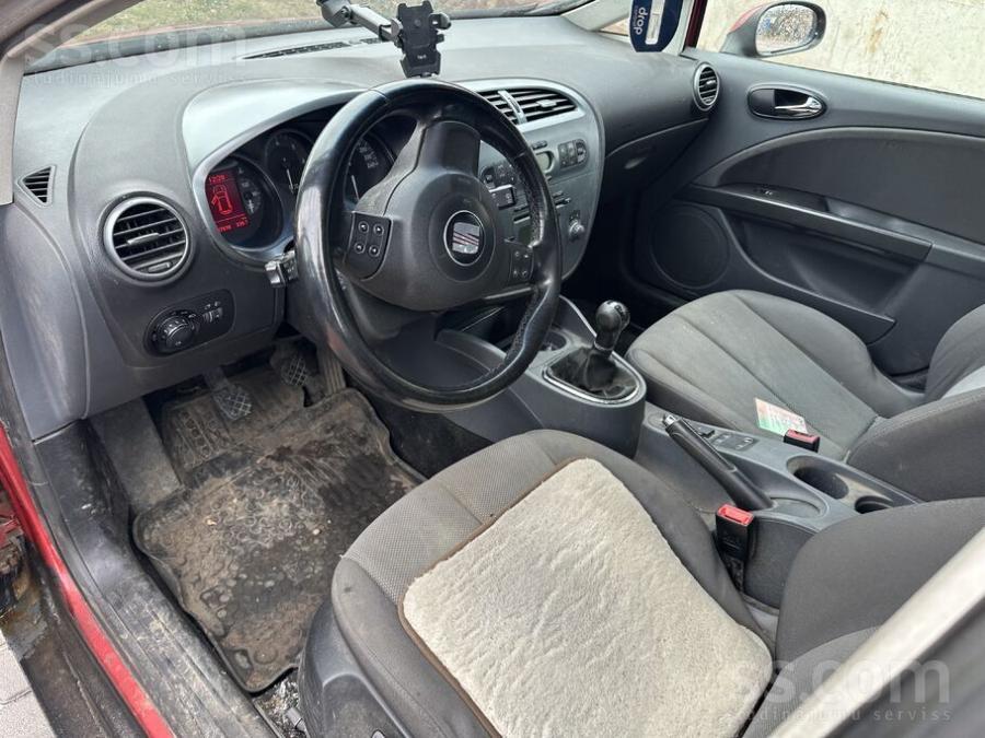 Sarkans SEAT Leon 2006 Rīga, ar dzinēja tilpumu 1.90 L un nobraukumu 447 tūkst. km par 500 €, foto 10 vietnē AUTOMOTO.COM.LV