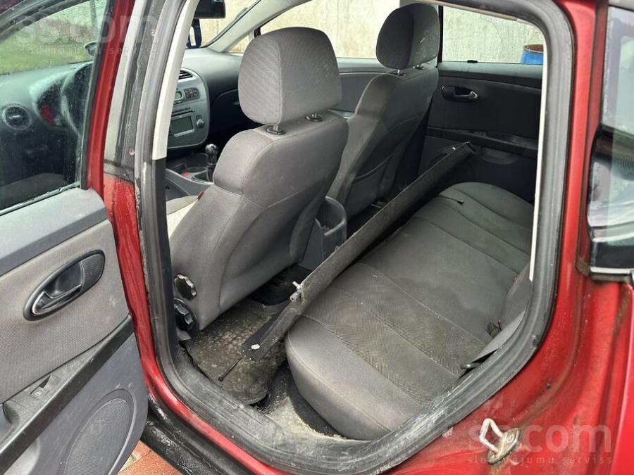 Sarkans SEAT Leon 2006 Rīga, ar dzinēja tilpumu 1.90 L un nobraukumu 447 tūkst. km par 500 €, foto 11 vietnē AUTOMOTO.COM.LV