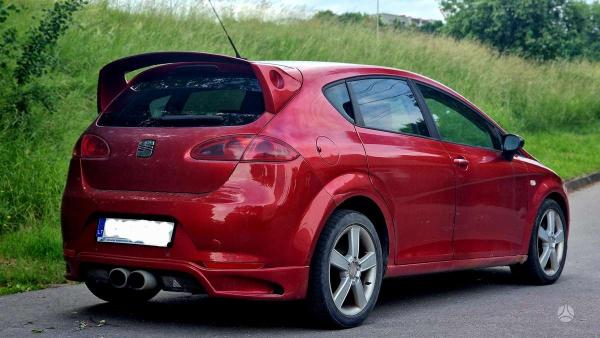 Sarkans SEAT Leon 2006 Viļņa, ar dzinēja tilpumu 1.97 L un nobraukumu 346 tūkst. km par 1490 €, foto 2 vietnē AUTOMOTO.COM.LV