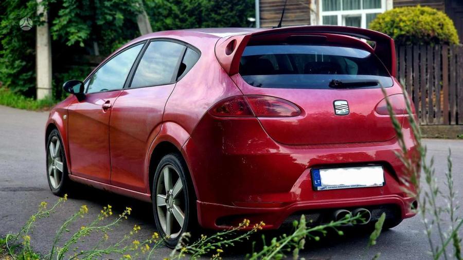 Sarkans SEAT Leon 2006 Viļņa, ar dzinēja tilpumu 1.97 L un nobraukumu 346 tūkst. km par 1490 €, foto 4 vietnē AUTOMOTO.COM.LV