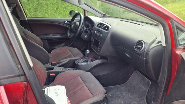 Sarkans SEAT Leon 2006 Viļņa, ar dzinēja tilpumu 1.97 L un nobraukumu 346 tūkst. km par 1490 €, foto 5 vietnē AUTOMOTO.COM.LV