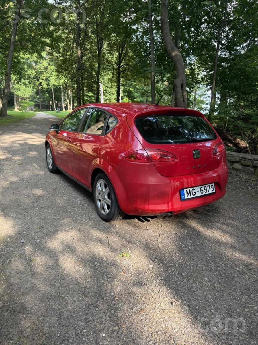 Sarkans SEAT Leon 2006 Ogre, ar dzinēja tilpumu 2.00 L un nobraukumu 220 tūkst. km par 1550 €, foto 4 vietnē AUTOMOTO.COM.LV