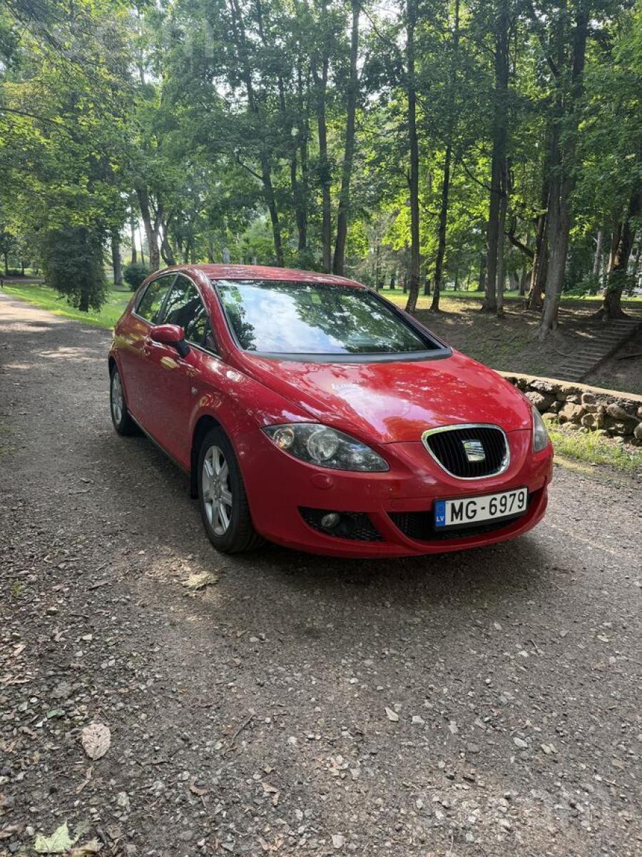Sarkans SEAT Leon 2006 Ogre, ar dzinēja tilpumu 2.00 L un nobraukumu 220 tūkst. km par 1550 €, foto 6 vietnē AUTOMOTO.COM.LV