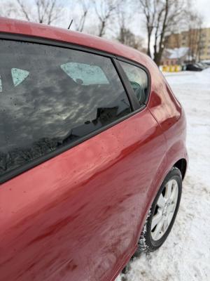 Sarkans SEAT Leon 2007 Dobele, ar dzinēja tilpumu 1.90 L un nobraukumu 333 tūkst. km par 1700 €, foto 10 vietnē AUTOMOTO.COM.LV