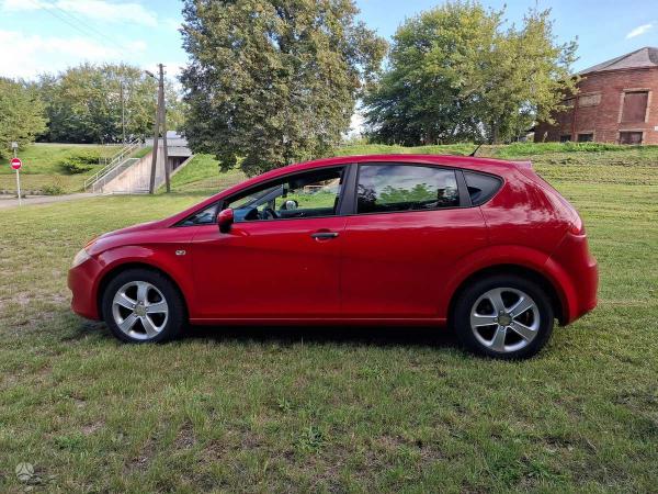 Sarkans SEAT Leon 2007 Alīta, ar dzinēja tilpumu 1.90 L un nobraukumu 245 tūkst. km par 2000 €, foto 4 vietnē AUTOMOTO.COM.LV