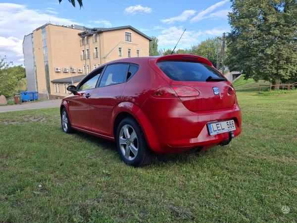 Sarkans SEAT Leon 2007 Alīta, ar dzinēja tilpumu 1.90 L un nobraukumu 245 tūkst. km par 2000 €, foto 5 vietnē AUTOMOTO.COM.LV