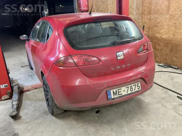 Sarkans SEAT Leon 2008 Kuldīga, ar dzinēja tilpumu 1.90 L un nobraukumu 346 tūkst. km par 370 €, foto 5 vietnē AUTOMOTO.COM.LV