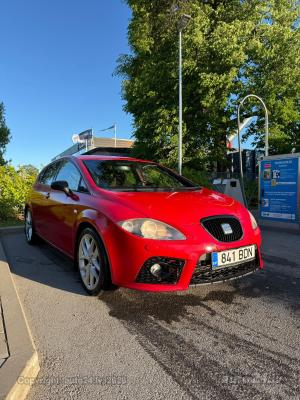 Red SEAT Leon 2008 in Tallinn, with an engine capacity of 2.00 L and mileage of 0 thousand km for 3299 €, photo 3 on AUTOMOTO.COM.LV