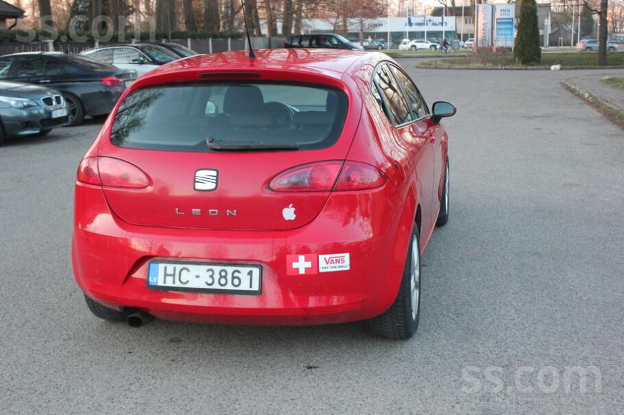 Sarkans SEAT Leon 2008 Rīga, ar dzinēja tilpumu 1.90 L un nobraukumu 304 tūkst. km par 1500 €, foto 4 vietnē AUTOMOTO.COM.LV