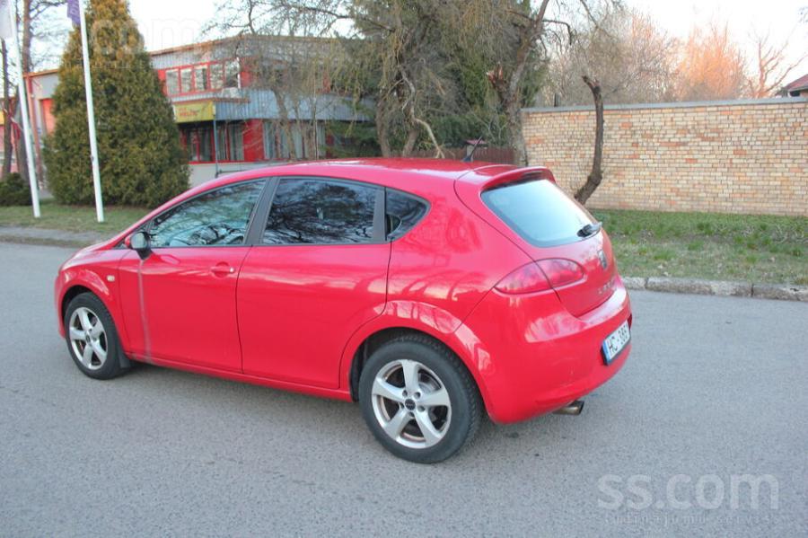 Sarkans SEAT Leon 2008 Rīga, ar dzinēja tilpumu 1.90 L un nobraukumu 304 tūkst. km par 1500 €, foto 5 vietnē AUTOMOTO.COM.LV