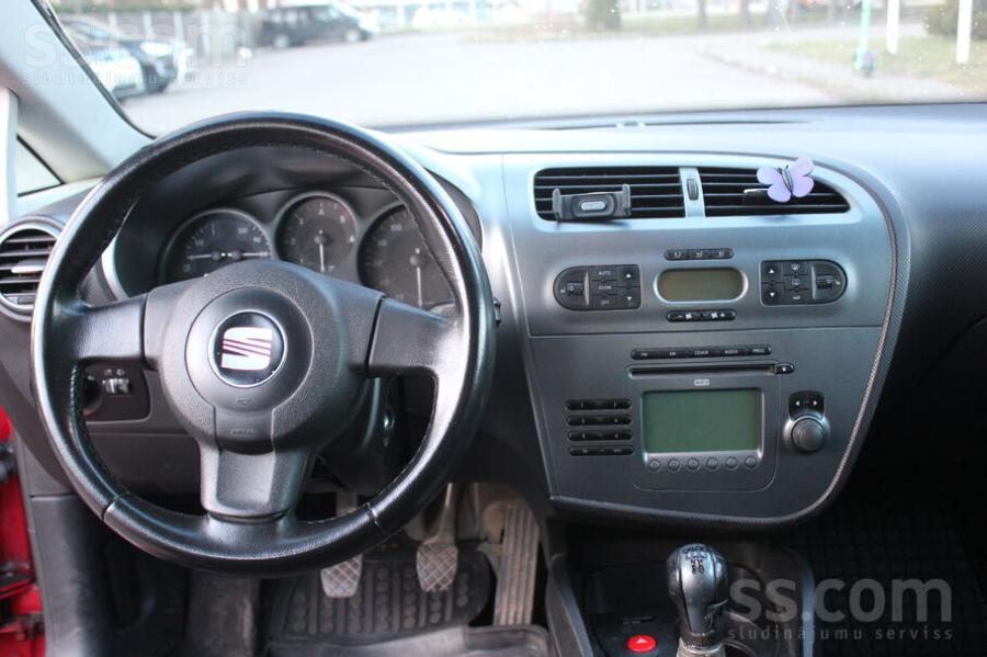 Sarkans SEAT Leon 2008 Rīga, ar dzinēja tilpumu 1.90 L un nobraukumu 304 tūkst. km par 1500 €, foto 6 vietnē AUTOMOTO.COM.LV