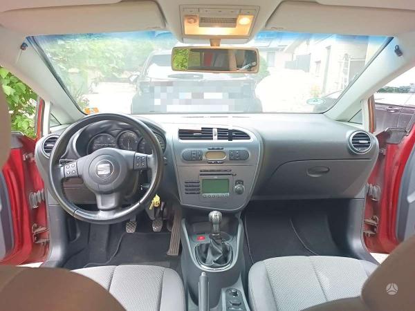 Sarkans SEAT Leon 2008 Viļņa, ar dzinēja tilpumu 1.60 L un nobraukumu 332 tūkst. km par 650 €, foto 7 vietnē AUTOMOTO.COM.LV