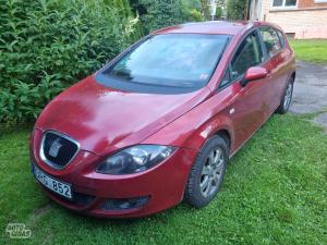 Sarkans SEAT Leon 2008 Kauņa, ar dzinēja tilpumu 1.60 L un nobraukumu 331 tūkst. km par 850 €, foto  vietnē AUTOMOTO.COM.LV