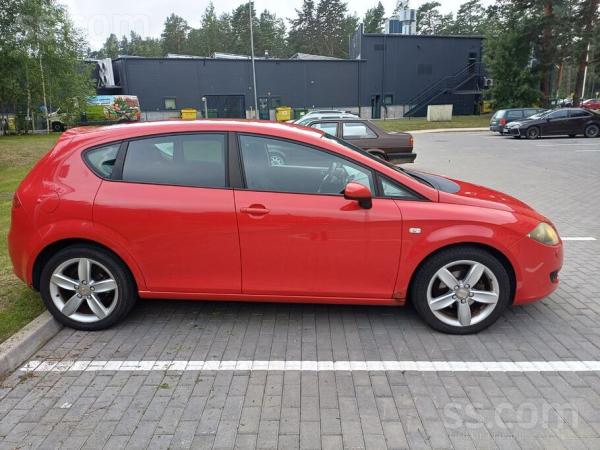Красный Сеат Леон 2008 в Рига, объемом двигателя 1.90 л и пробегом 267 тыс. км за 2400 €, фото 3 на AUTOMOTO.COM.LV