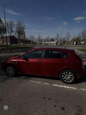 Red SEAT Leon 2008 in Vilnius, with an engine capacity of 1.60 L and mileage of 252 thousand km for 2000 €, photo 6 on AUTOMOTO.COM.LV