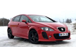 Red SEAT Leon 2009 in Taurage, with an engine capacity of 1.97 L and mileage of 298 thousand km for 3800 €, photo 2 on AUTOMOTO.COM.LV