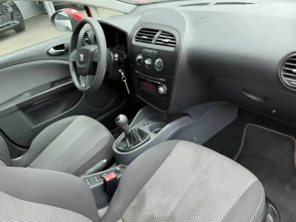 Sarkans SEAT Leon 2009 Limbaži, ar dzinēja tilpumu 1.40 L un nobraukumu 188 tūkst. km par 3250 €, foto 7 vietnē AUTOMOTO.COM.LV