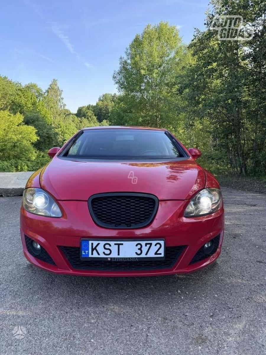 Sarkans SEAT Leon 2010 Kauņa, ar dzinēja tilpumu 1.60 L un nobraukumu 258 tūkst. km par 2200 €, foto 3 vietnē AUTOMOTO.COM.LV