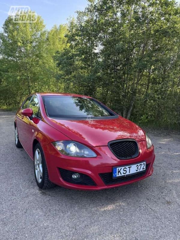 Sarkans SEAT Leon 2010 Kauņa, ar dzinēja tilpumu 1.60 L un nobraukumu 258 tūkst. km par 2200 €, foto 3 vietnē AUTOMOTO.COM.LV