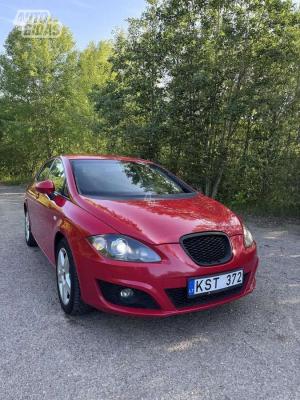 Sarkans SEAT Leon 2010 Kauņa, ar dzinēja tilpumu 1.60 L un nobraukumu 258 tūkst. km par 2200 €, foto 4 vietnē AUTOMOTO.COM.LV