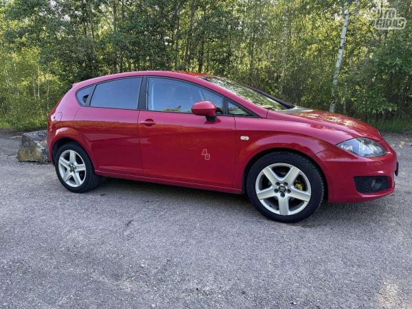 Sarkans SEAT Leon 2010 Kauņa, ar dzinēja tilpumu 1.60 L un nobraukumu 258 tūkst. km par 2200 €, foto 4 vietnē AUTOMOTO.COM.LV