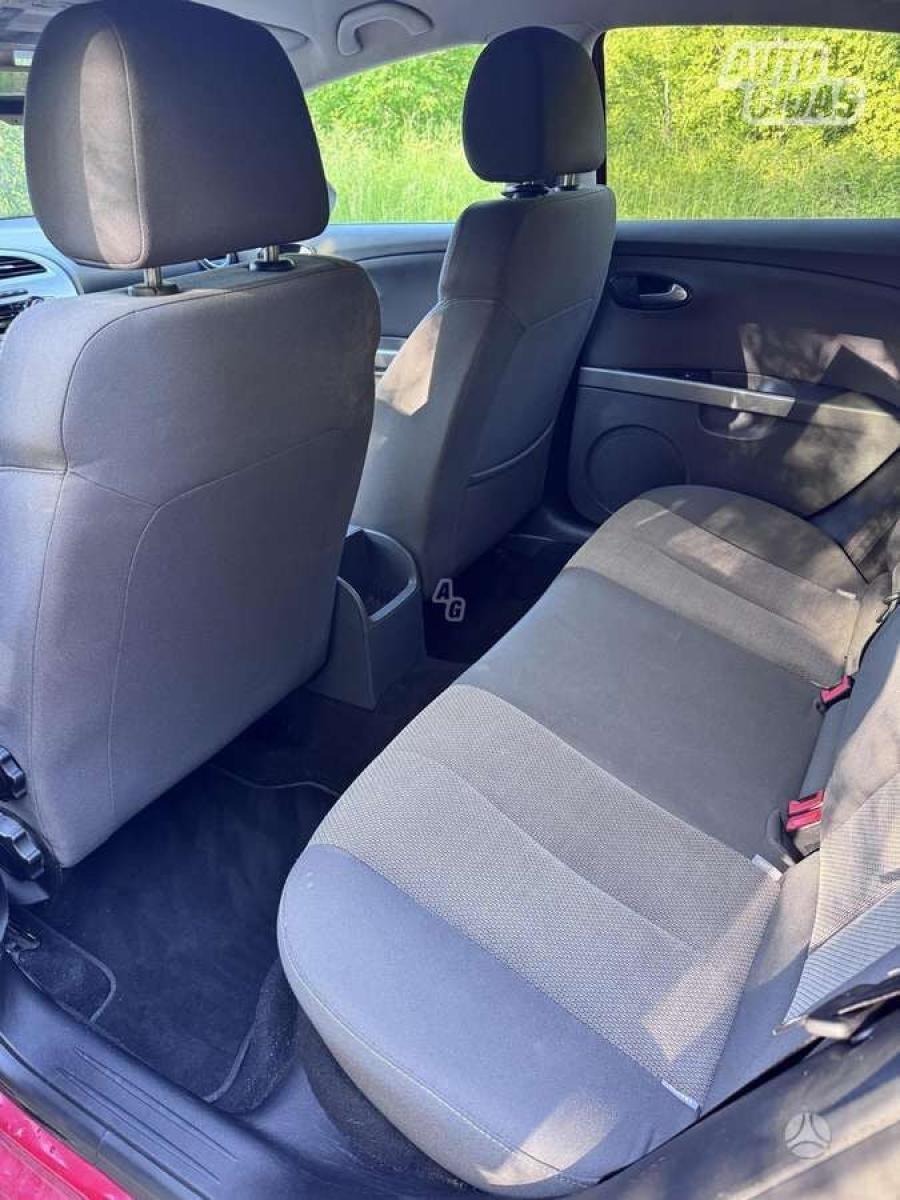 Sarkans SEAT Leon 2010 Kauņa, ar dzinēja tilpumu 1.60 L un nobraukumu 258 tūkst. km par 2200 €, foto 18 vietnē AUTOMOTO.COM.LV