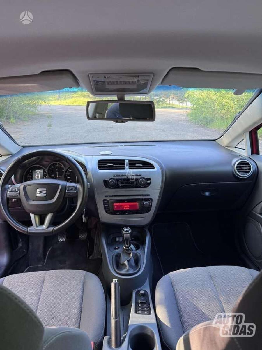 Sarkans SEAT Leon 2010 Kauņa, ar dzinēja tilpumu 1.60 L un nobraukumu 258 tūkst. km par 2200 €, foto 20 vietnē AUTOMOTO.COM.LV