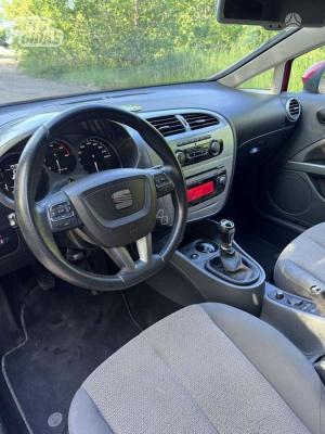 Sarkans SEAT Leon 2010 Kauņa, ar dzinēja tilpumu 1.60 L un nobraukumu 258 tūkst. km par 2200 €, foto 21 vietnē AUTOMOTO.COM.LV