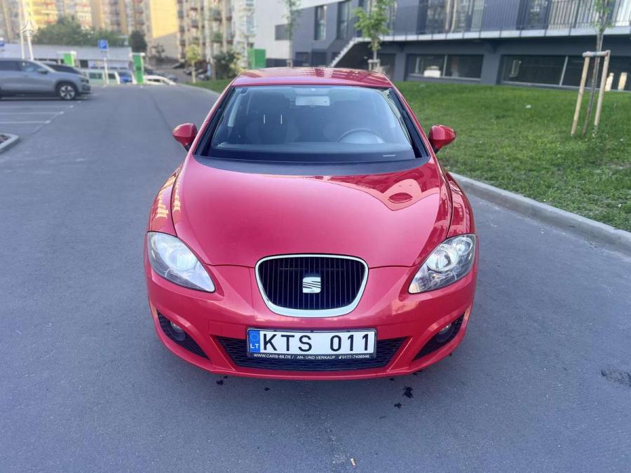 Red SEAT Leon 2010 in Vilnius, with an engine capacity of 1.90 L and mileage of 187 thousand km for 2400 €, photo 3 on AUTOMOTO.COM.LV