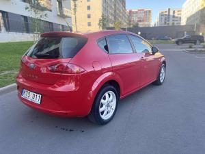 Red SEAT Leon 2010 in Vilnius, with an engine capacity of 1.90 L and mileage of 187 thousand km for 2400 €, photo 6 on AUTOMOTO.COM.LV