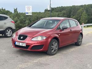 Red SEAT Leon 2010 in Utena, with an engine capacity of 1.39 L and mileage of 260 thousand km for 1350 €, photo  on AUTOMOTO.COM.LV
